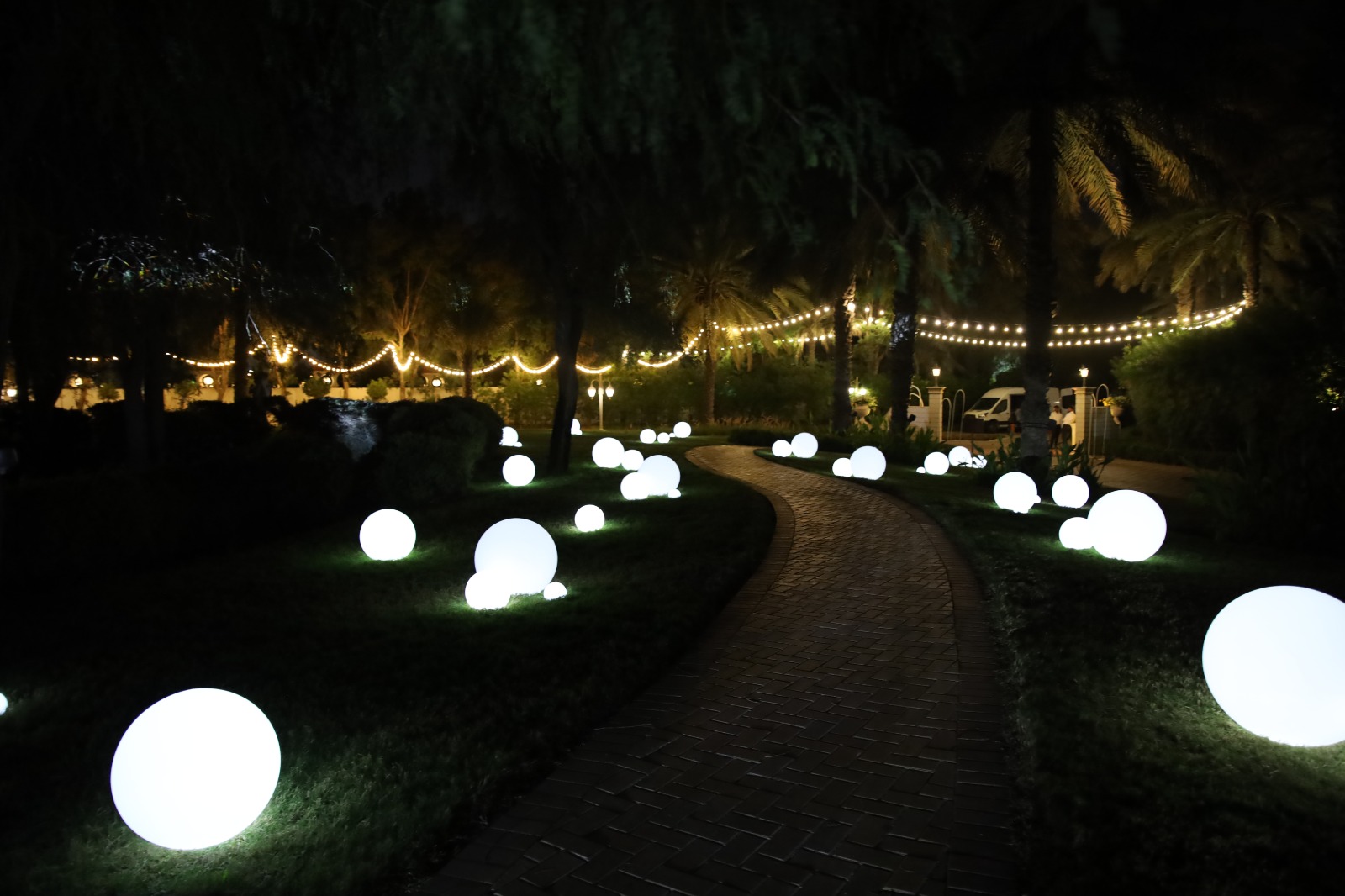 LED Round Centrepiece - Fern Event Rentals